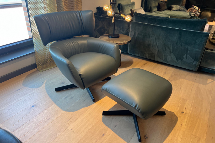 George Sessel + Hocker Ausstellungsmodell von Montis