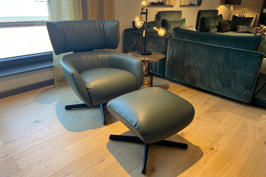 George Sessel + Hocker Ausstellungsmodell von Montis